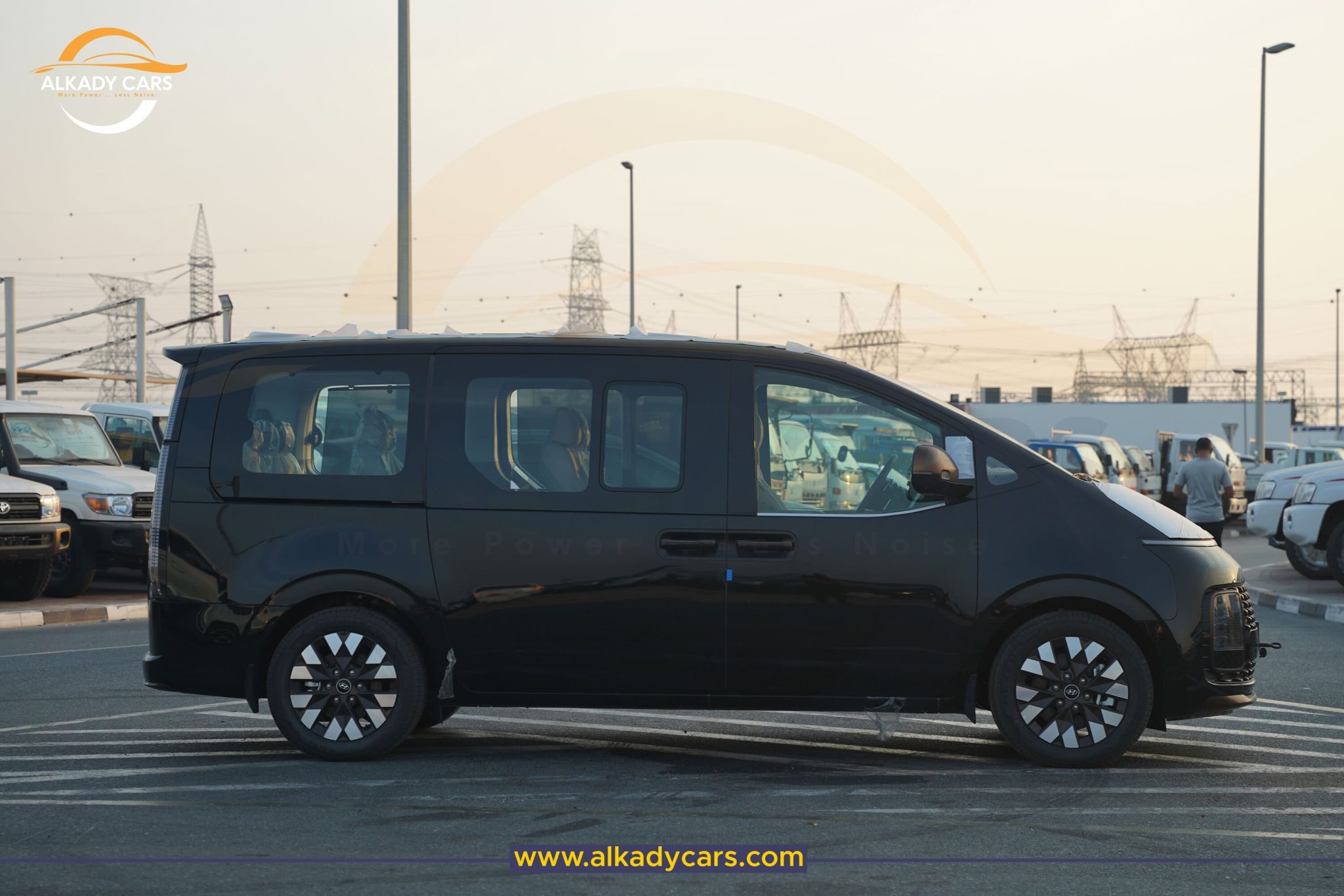 HYUNDAI STARIA 3.5L ROYAL EDITION