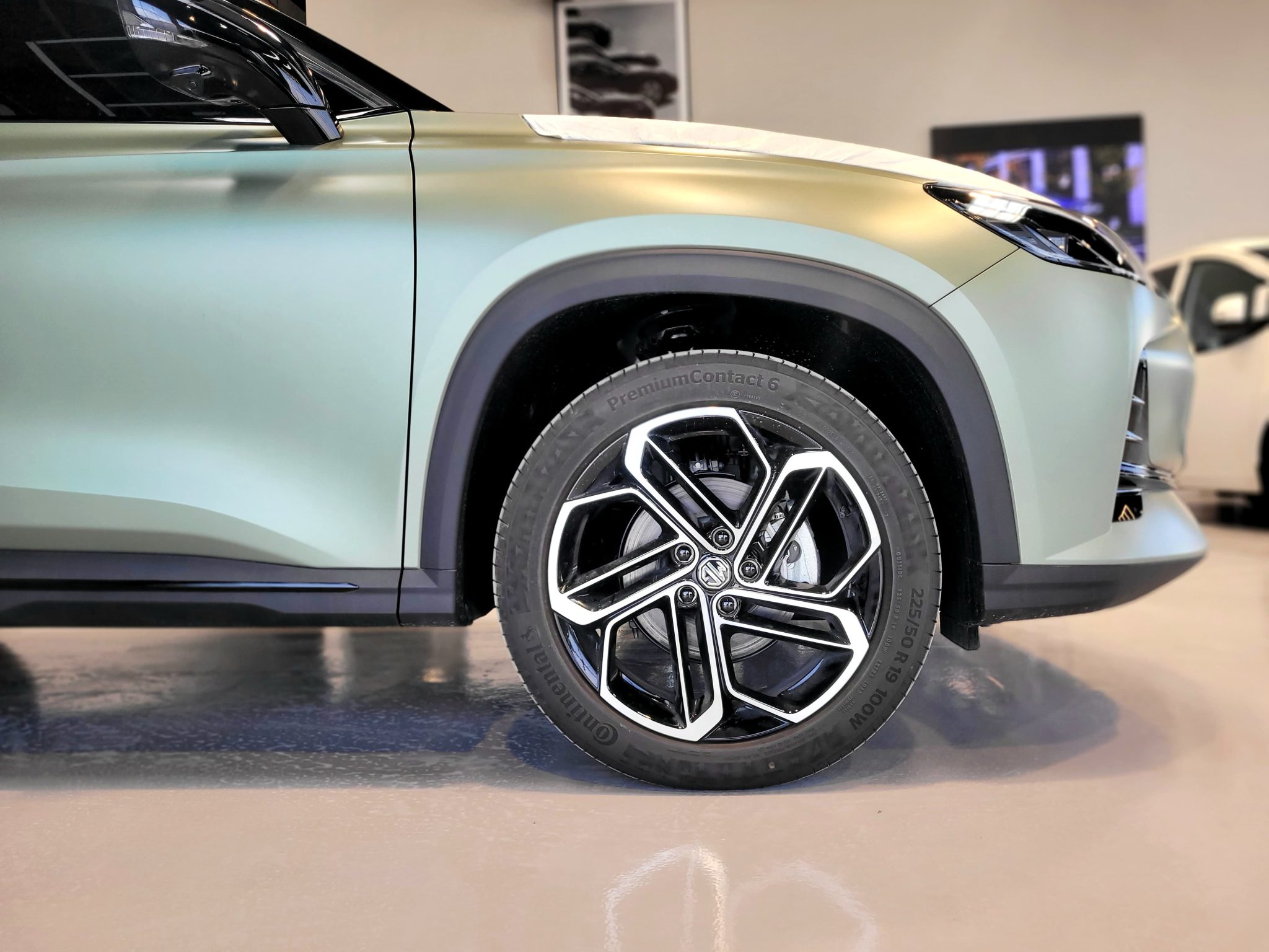 MG ONE 1.5L A/T DELUX 2025 - GREEN COLOR - Alkadycars