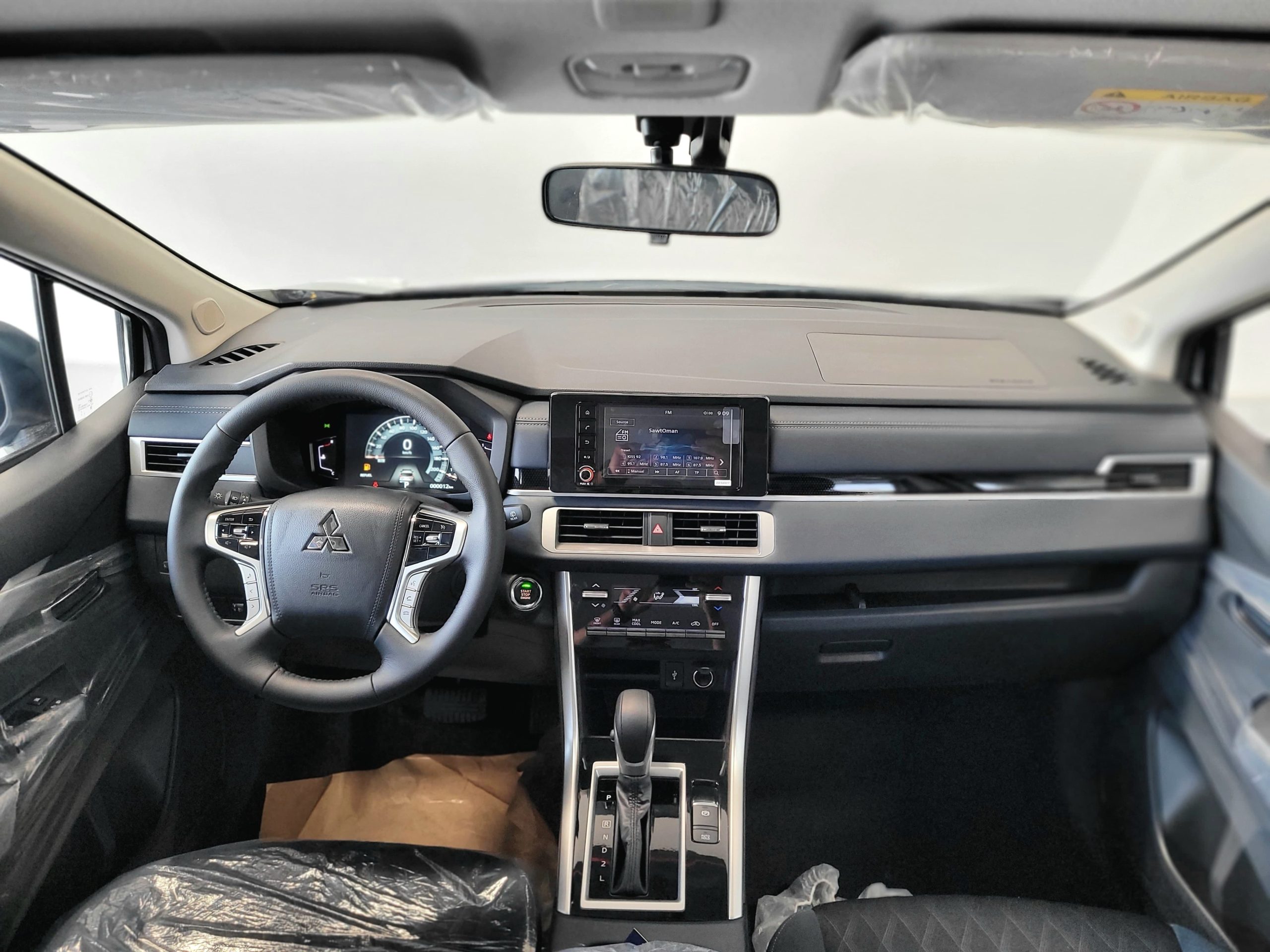 Mitsubishi xpander Cross 1.5L 2025 (silver) - Alkadycars