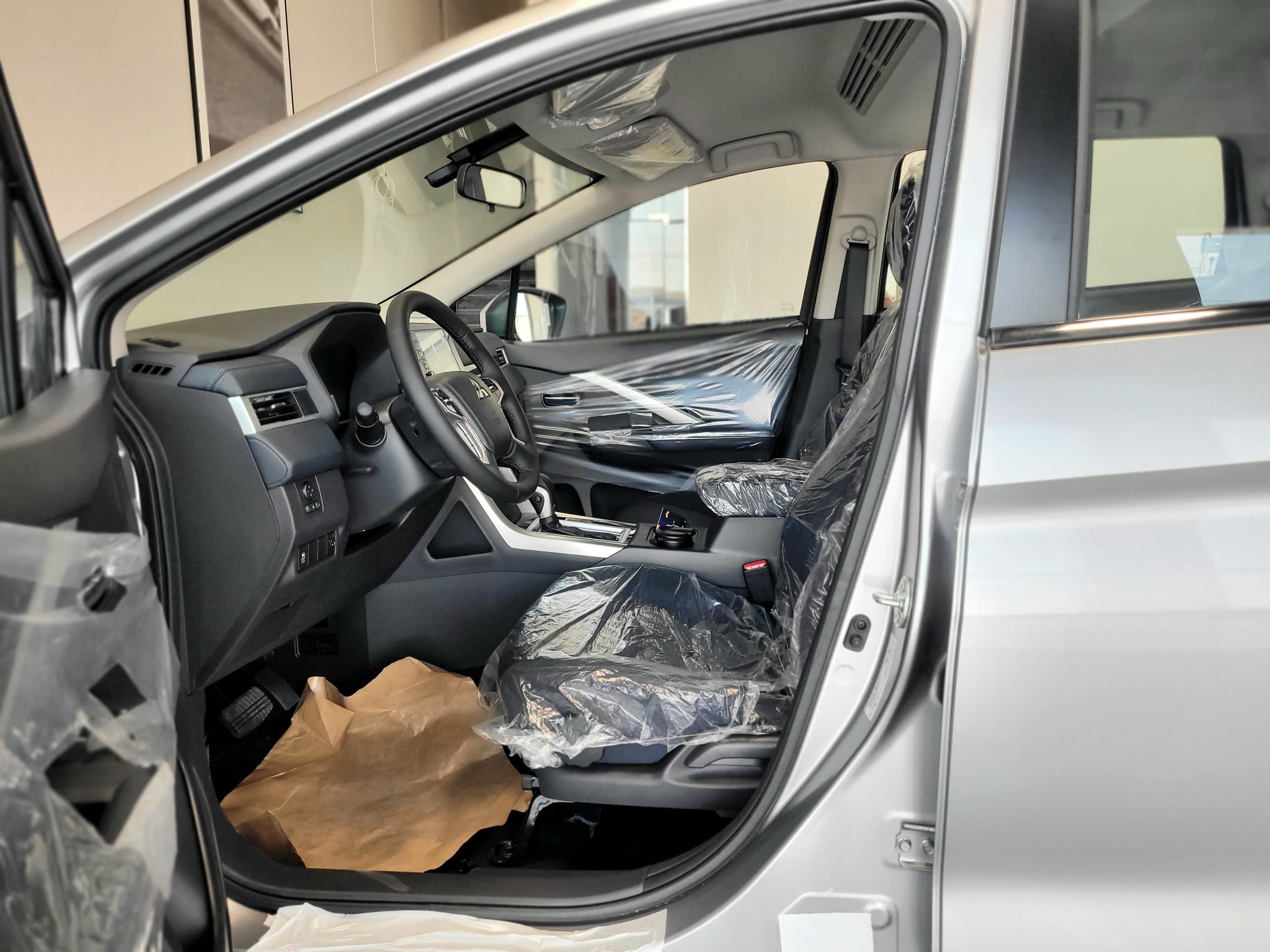 Mitsubishi xpander Cross 1.5L 2025 (silver) - Alkadycars