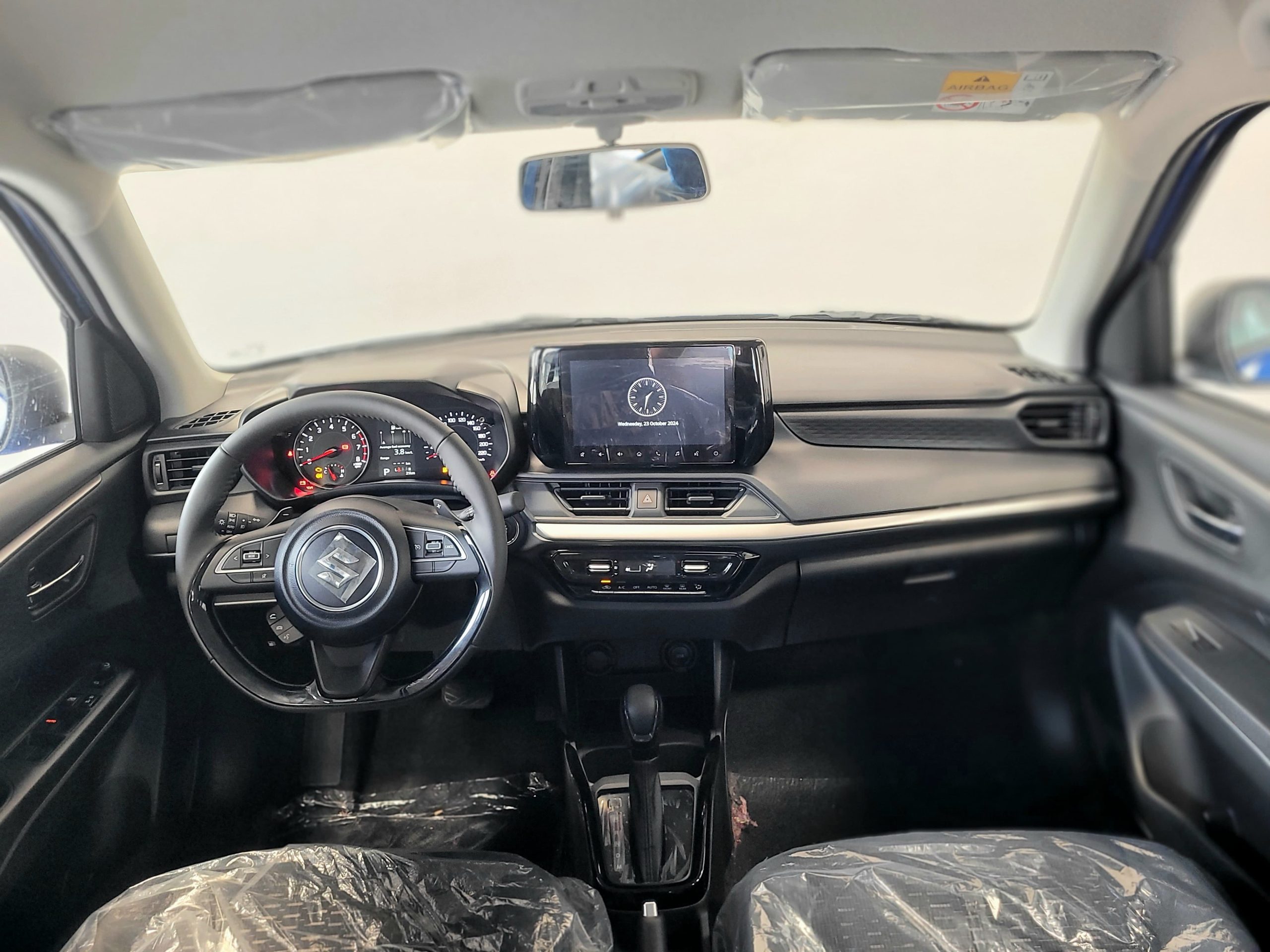 Suzuki Swift GLX 2026 Dual Tone - Alkadycars