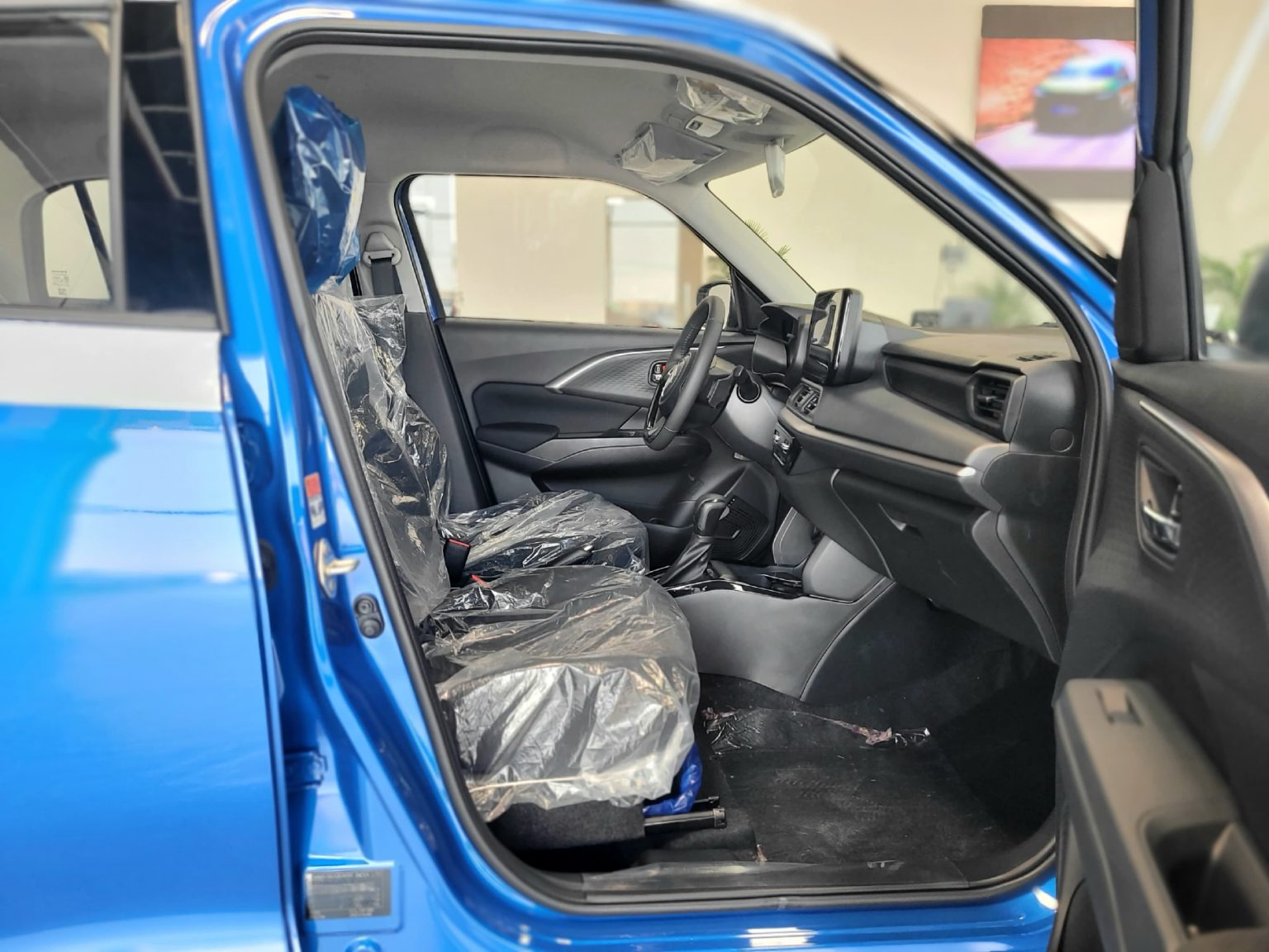 Suzuki Swift GLX 2026 Dual Tone - Alkadycars