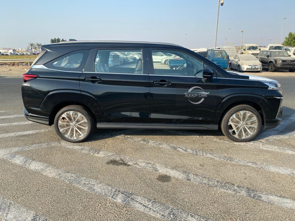 TOYOTA VELOZ 1.5L 2025 WITH 5 DOOR - GCC SPECS - Alkadycars