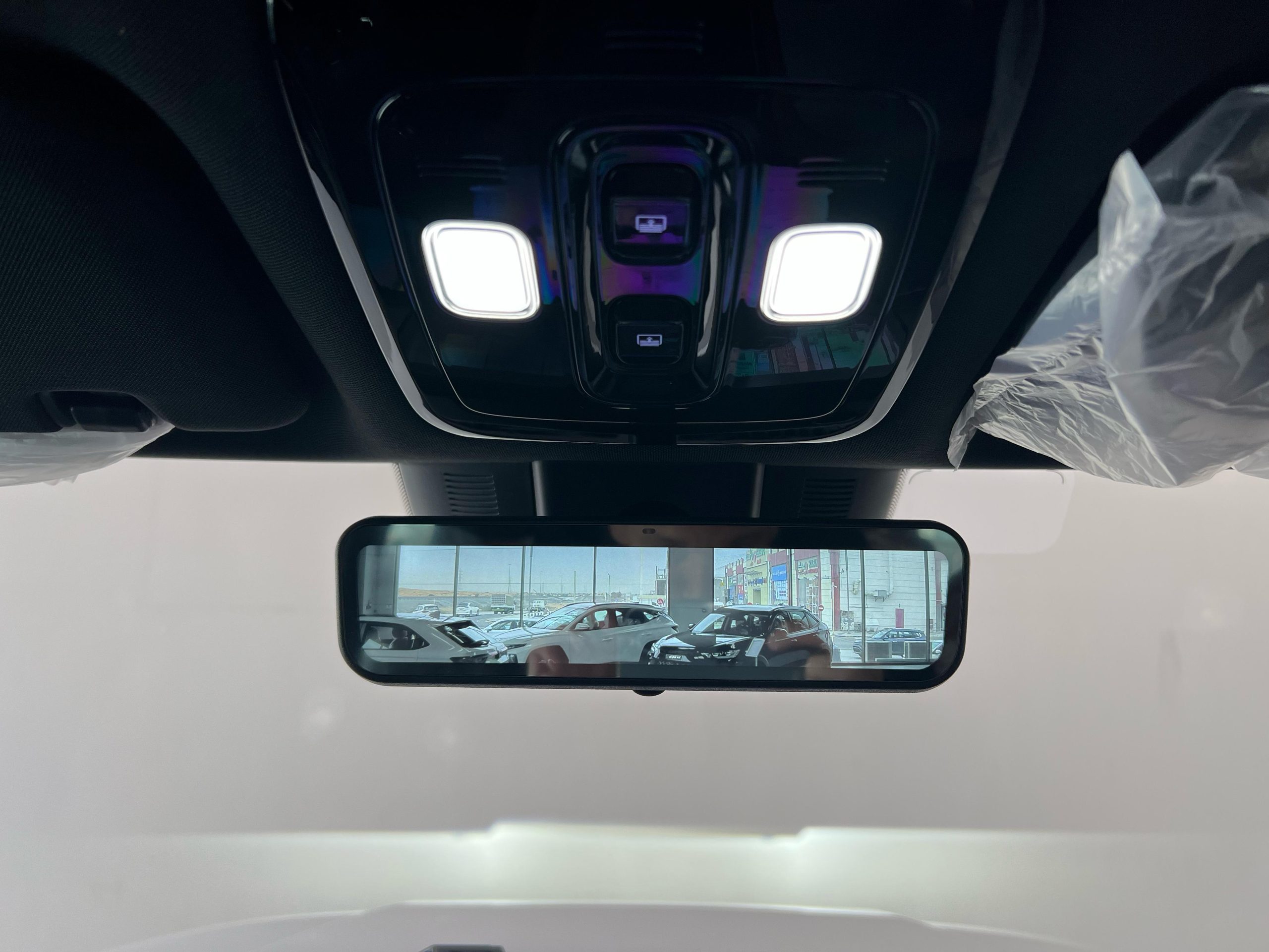 ROX 01 VIP Luxury 6-Seater 2024 - Alkadycars