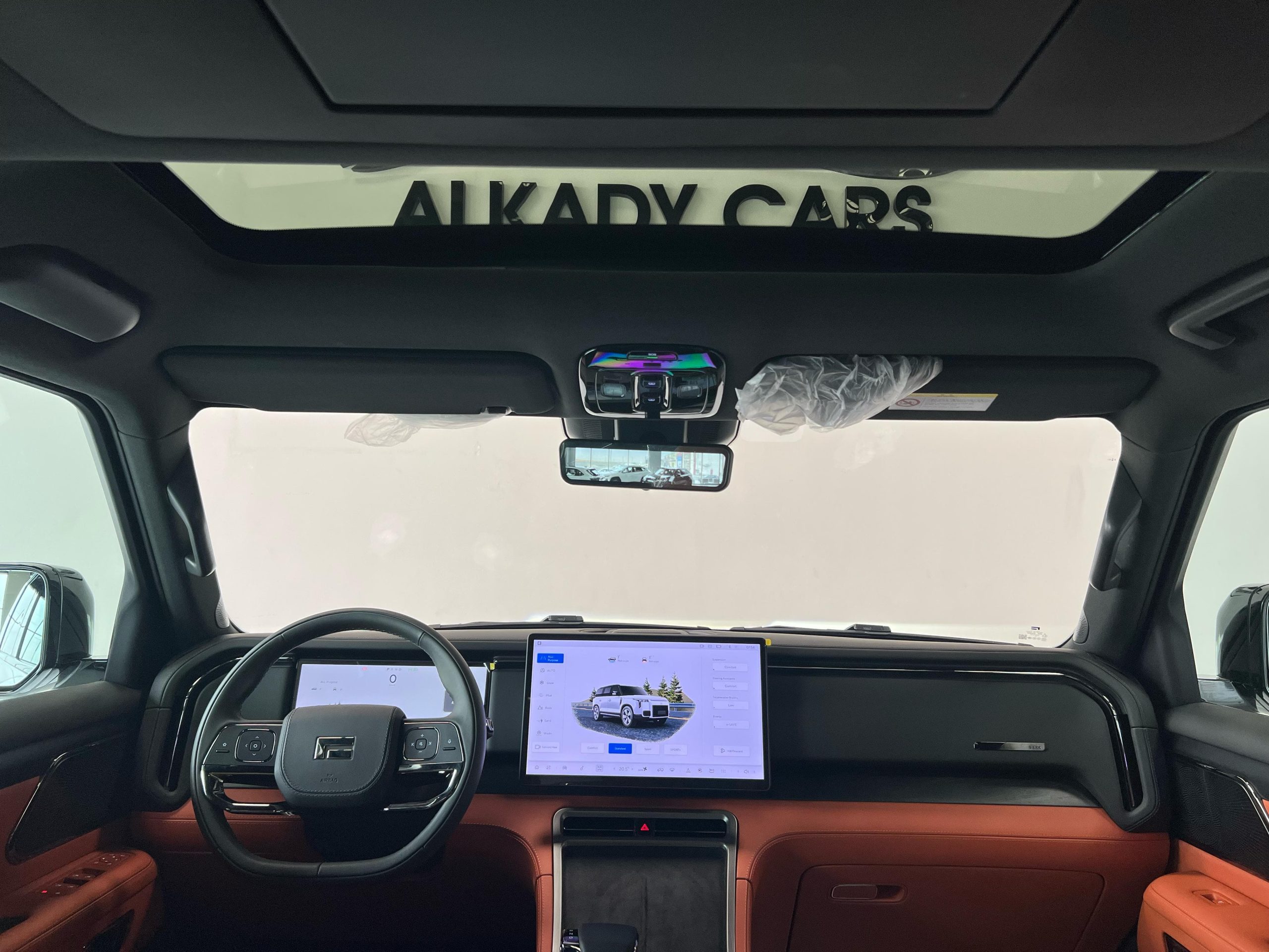 ROX 01 VIP Luxury 6-Seater 2024 - Alkadycars