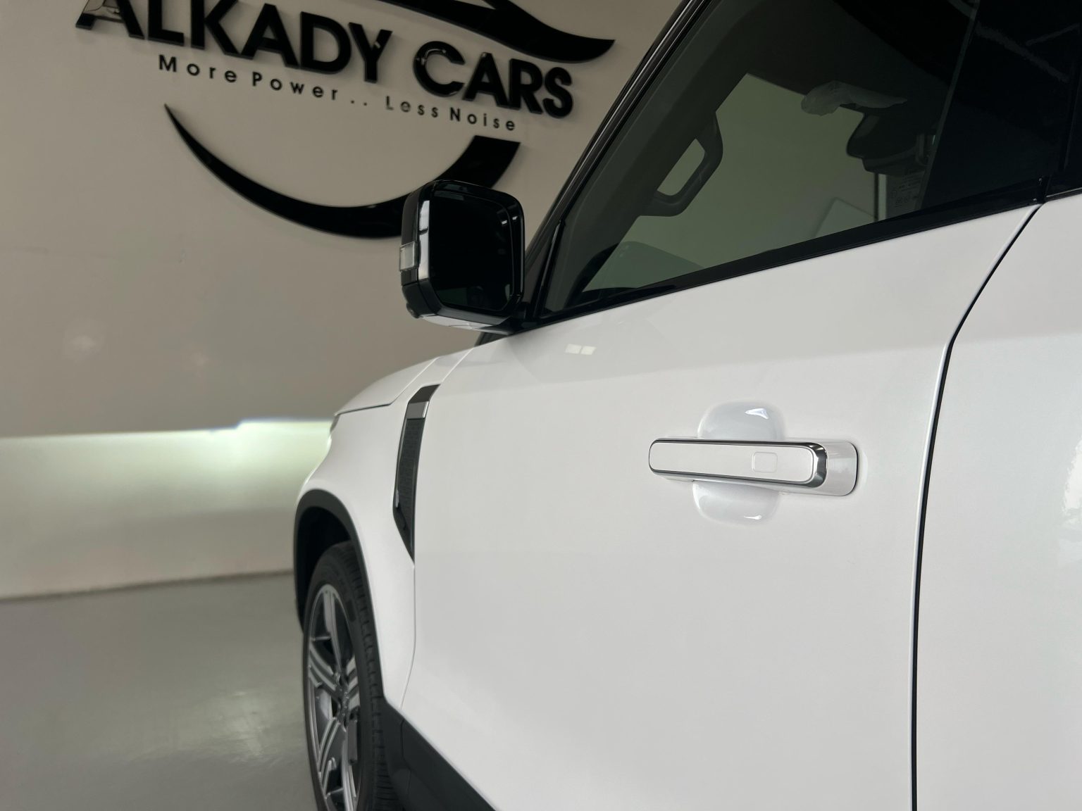 ROX 01 VIP Luxury 6-Seater 2024 - Alkadycars