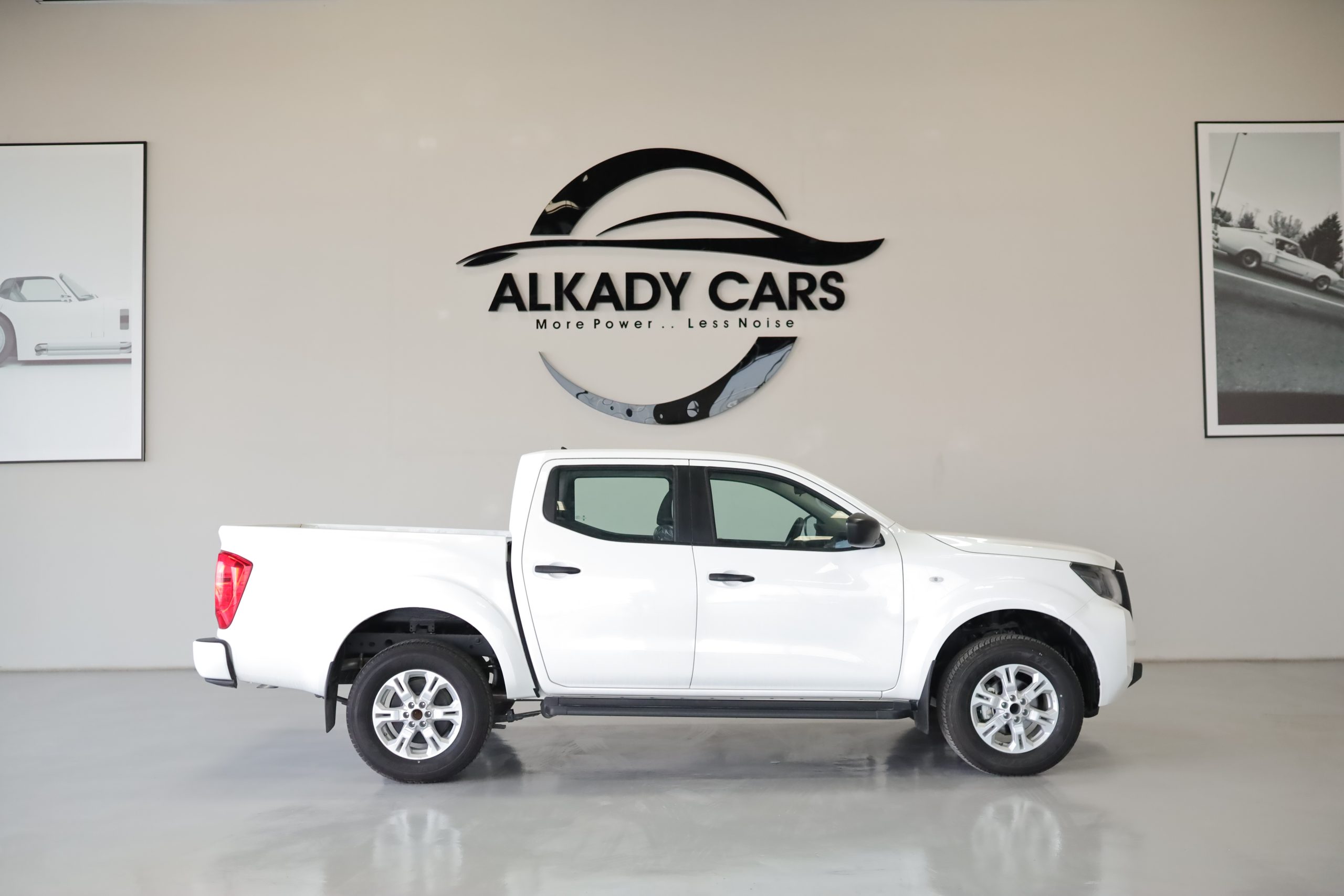 NISSAN NAVARA 2.5 PETROL SE 4X2 MT DC PLUS - Alkadycars