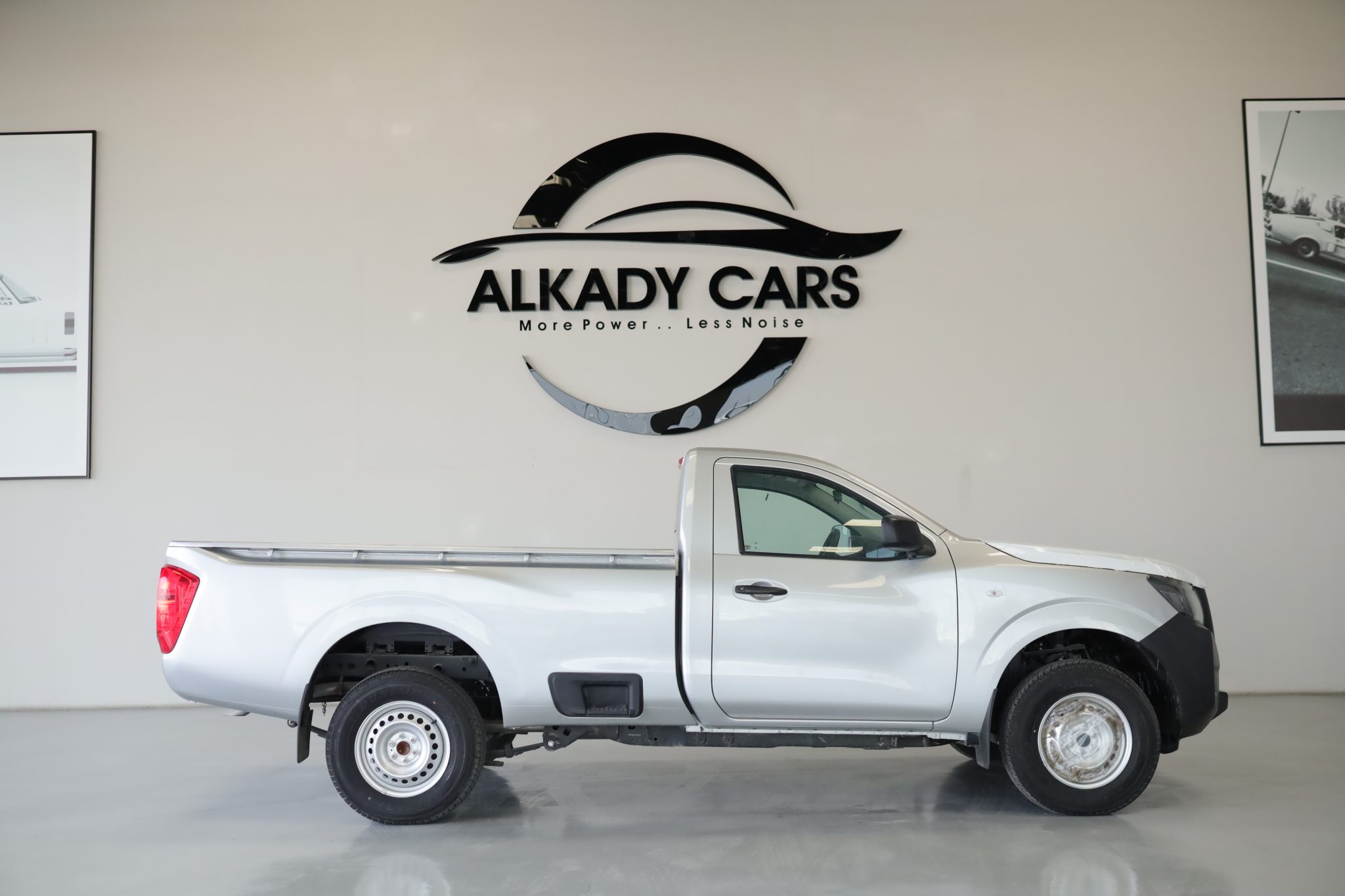 NISSAN NAVARA 2.5 PETROL XE 4X2 MT SC PLUS - Alkadycars