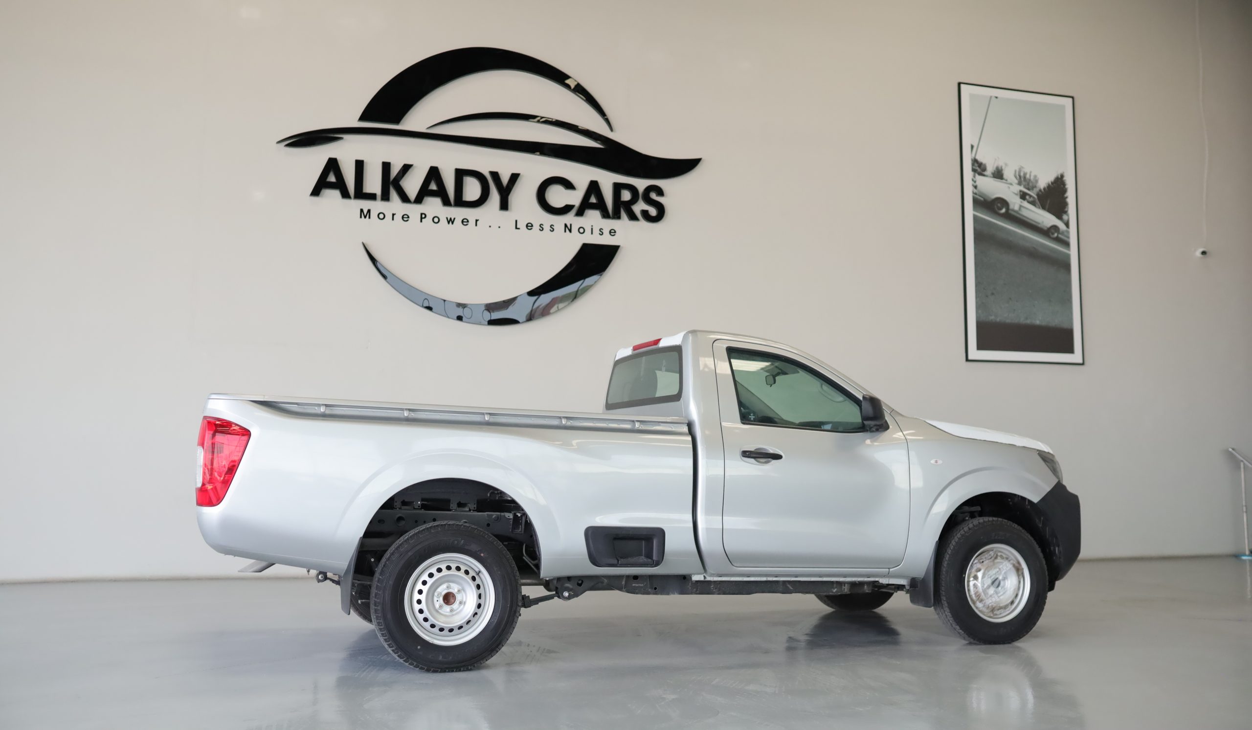 NISSAN NAVARA 2.5 PETROL XE 4X2 MT SC PLUS - Alkadycars