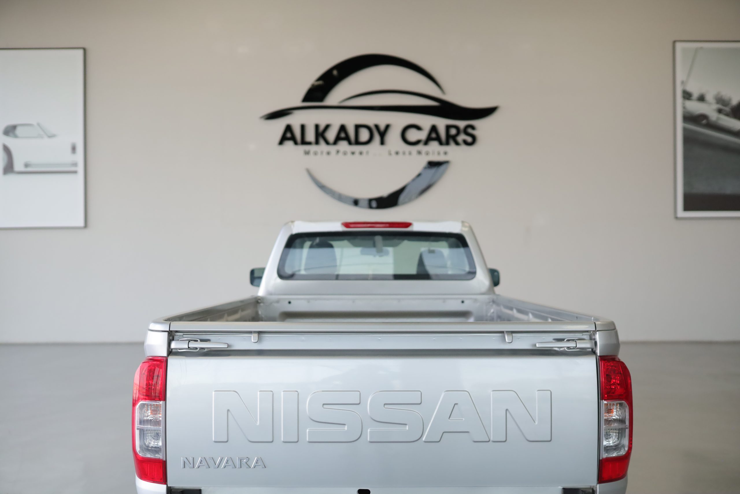 NISSAN NAVARA 2.5 PETROL XE 4X2 MT SC PLUS - Alkadycars