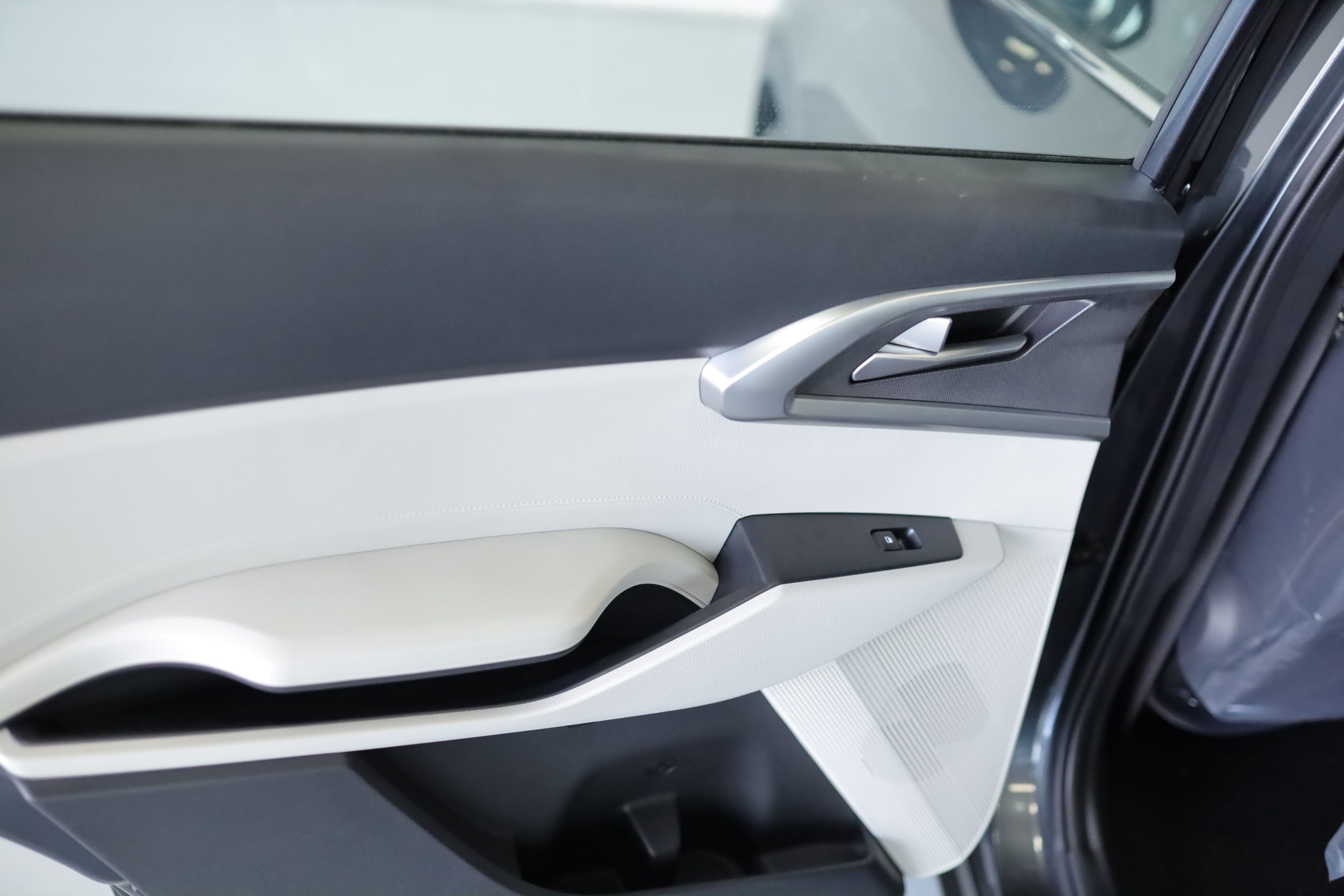 KIA CARENS 1.5L 7-SEATS MODEL 2024 GCC SPECS