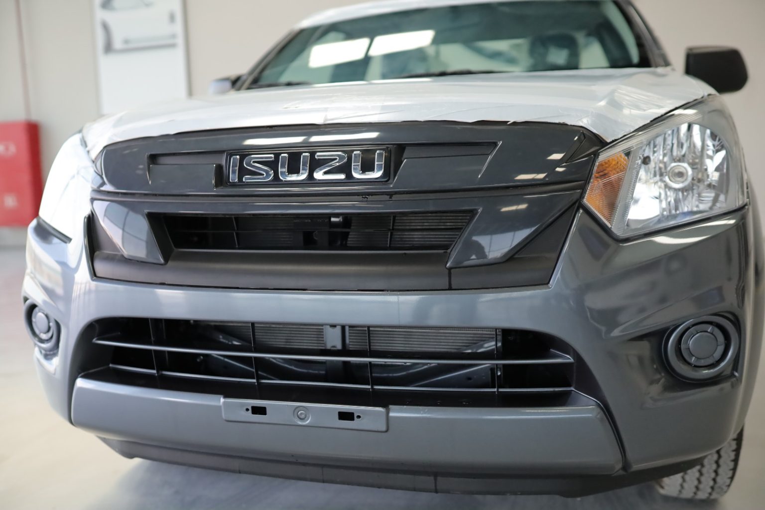 ISUZU D-MAX 1.9L 4X2 MODEL 2025 GCC SPECS - Alkadycars
