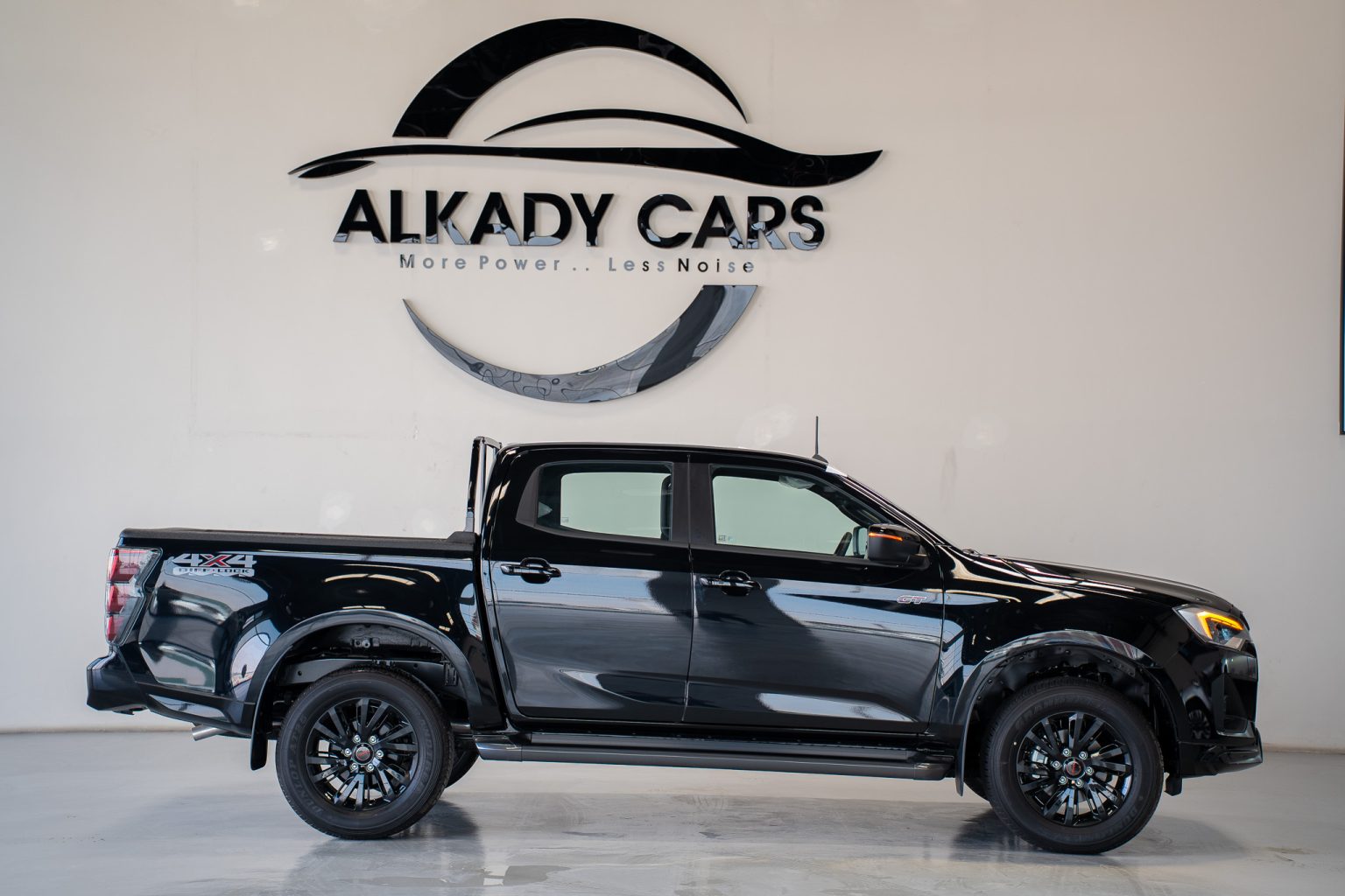 ISUZU D-MAX GT 3.0L A/T 4X4 FULL OPTION MODEL 2026 GCC SPECS - Alkadycars