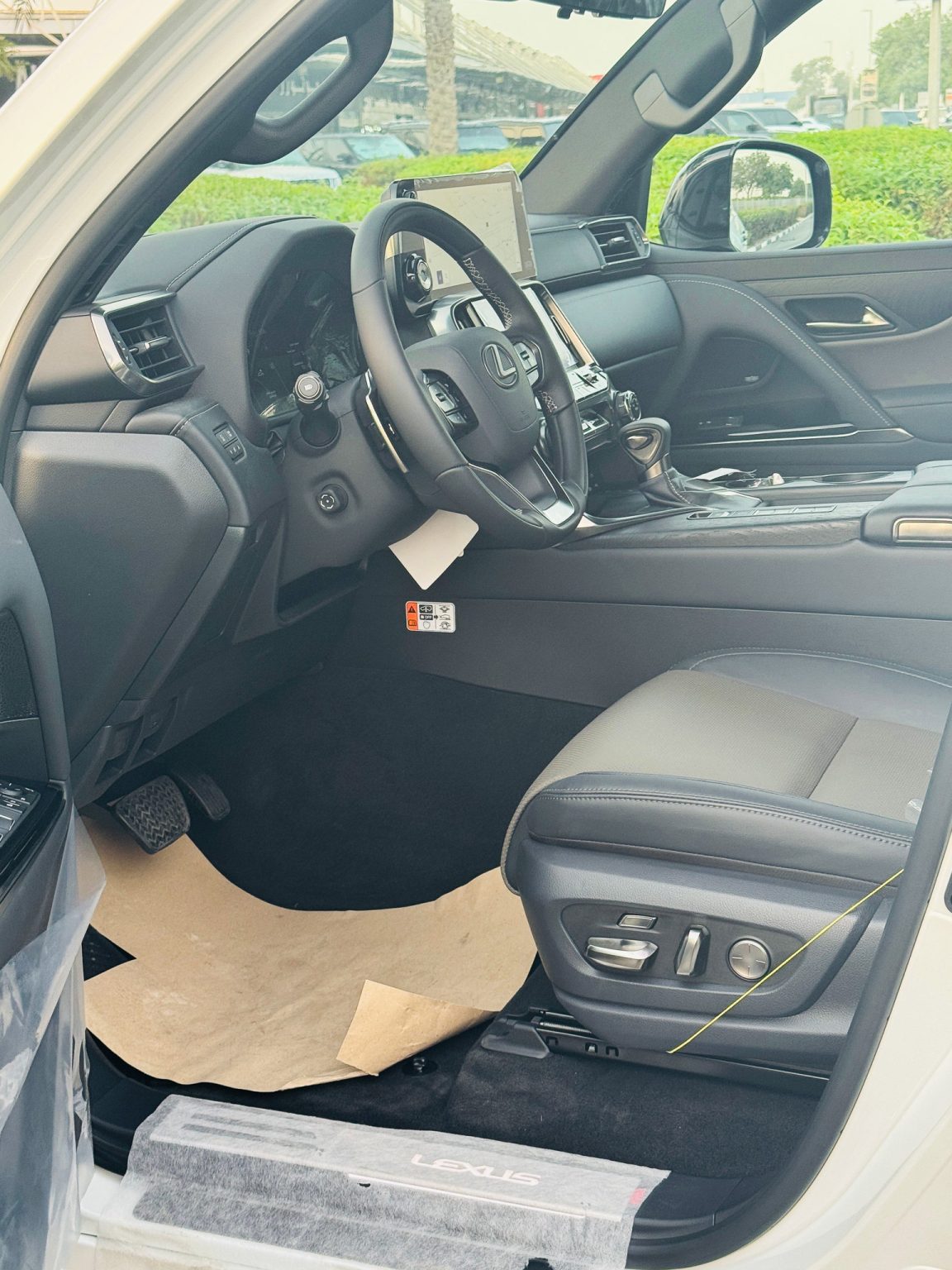 LEXUS LX600 SIGNATURE HYBRID 2025 | 3.5L | ZERO KM | GCC | FULL OPTIONS ...